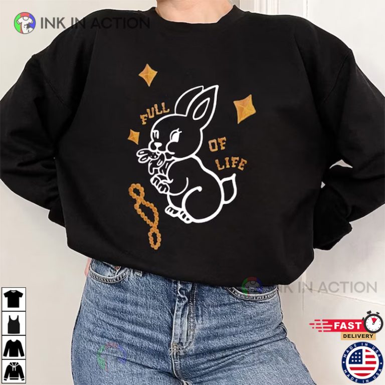 NewJeans Merch T-shirt - Print your thoughts. Tell your stories.